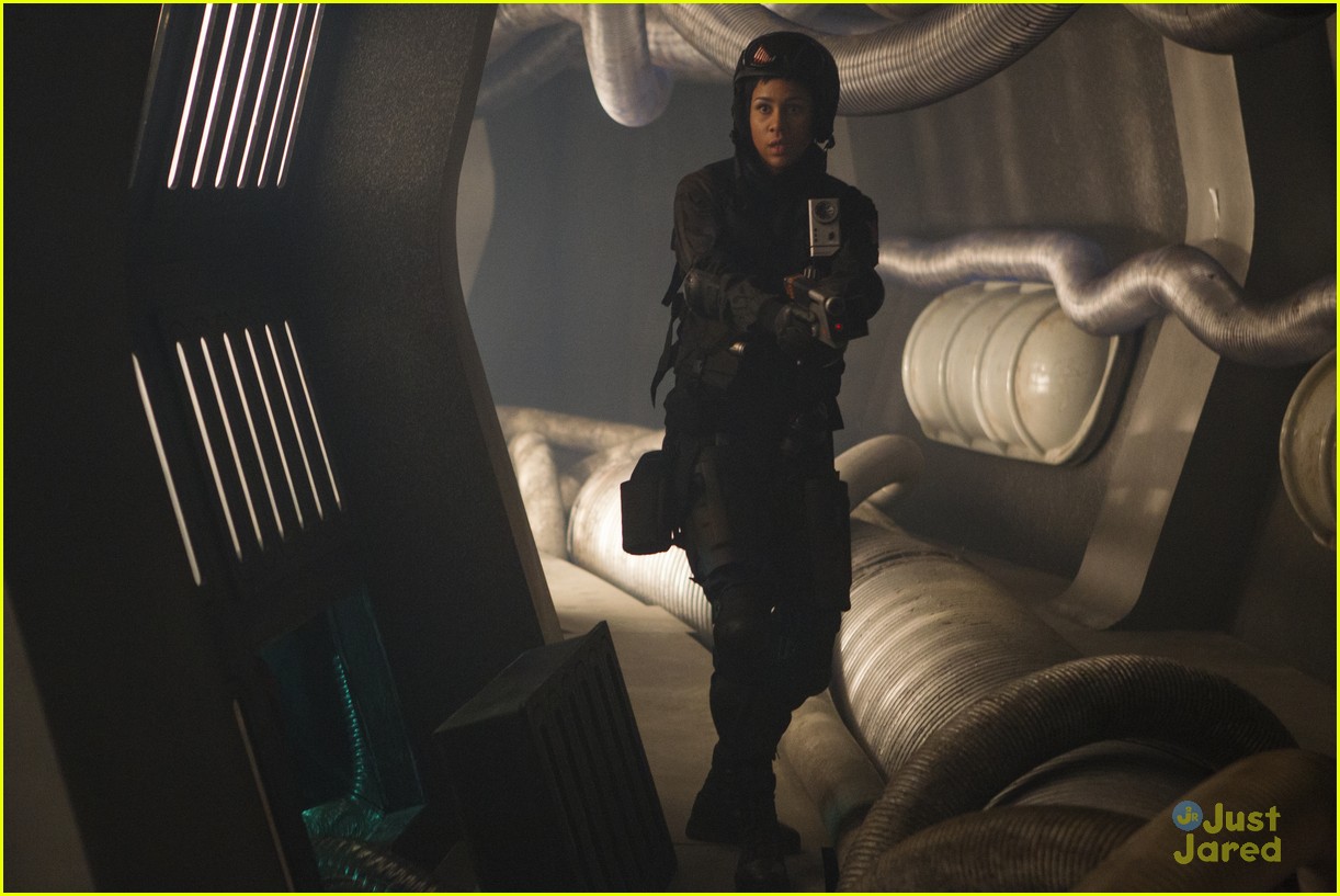 Full Sized Photo Of Jenna Coleman Doctor Who Into Dalek Stills 03 Get A Sneak Peek Of Doctor