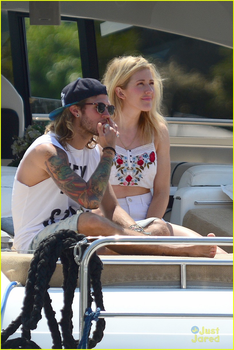 Ellie Goulding Flaunts Bikini Bod While Cozying Up To Dougie Poytner In