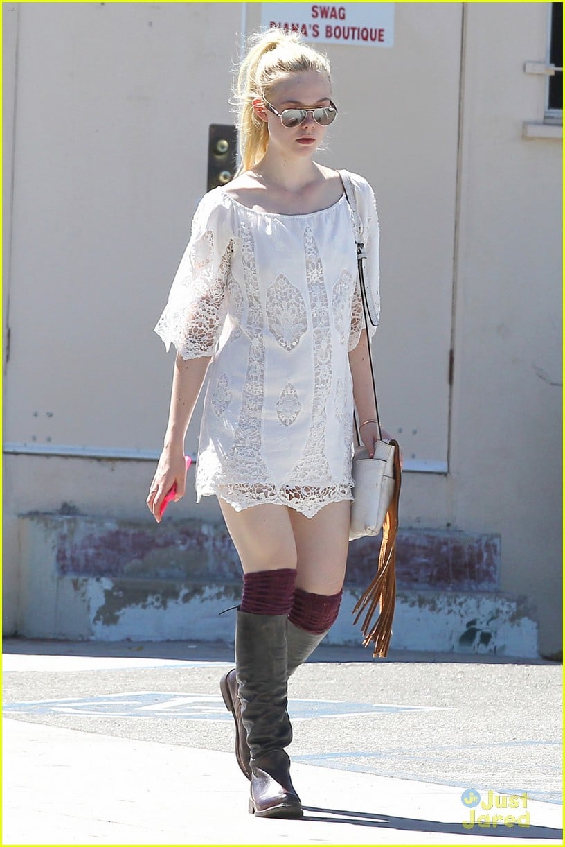 Elle Fanning Makes a Stylish Apperance at the Hollywood Foreign Press ...