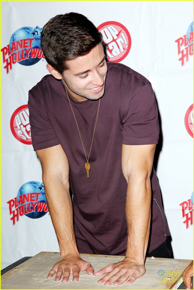 YouTube Rapper Jake Miller Causes Chaos At Planet Hollywood, Drops ...