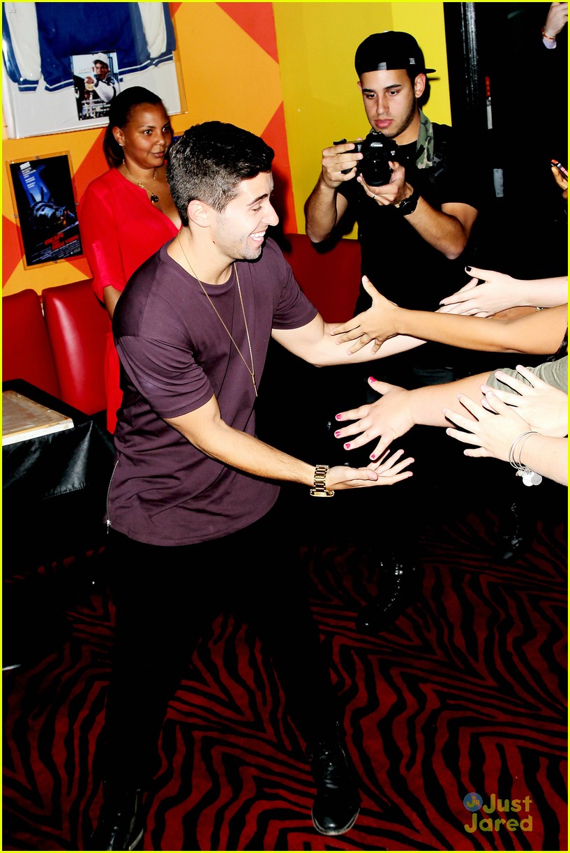 YouTube Rapper Jake Miller Causes Chaos At Planet Hollywood, Drops ...