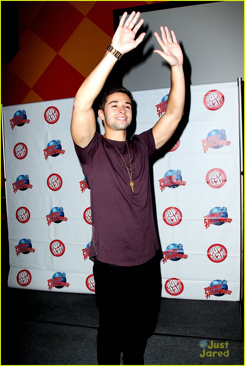 YouTube Rapper Jake Miller Causes Chaos At Planet Hollywood, Drops ...