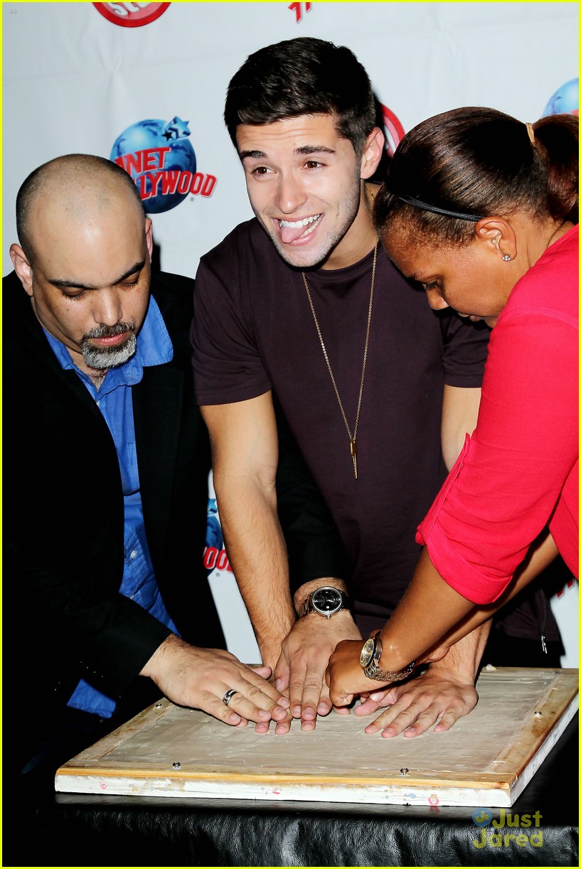 YouTube Rapper Jake Miller Causes Chaos At Planet Hollywood, Drops ...