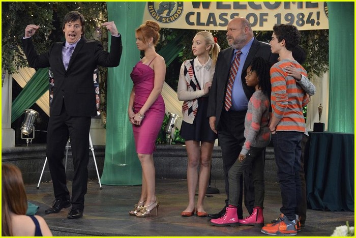 Bertram Makes It A Family Affair For High School Reunion on 'Jessie ...