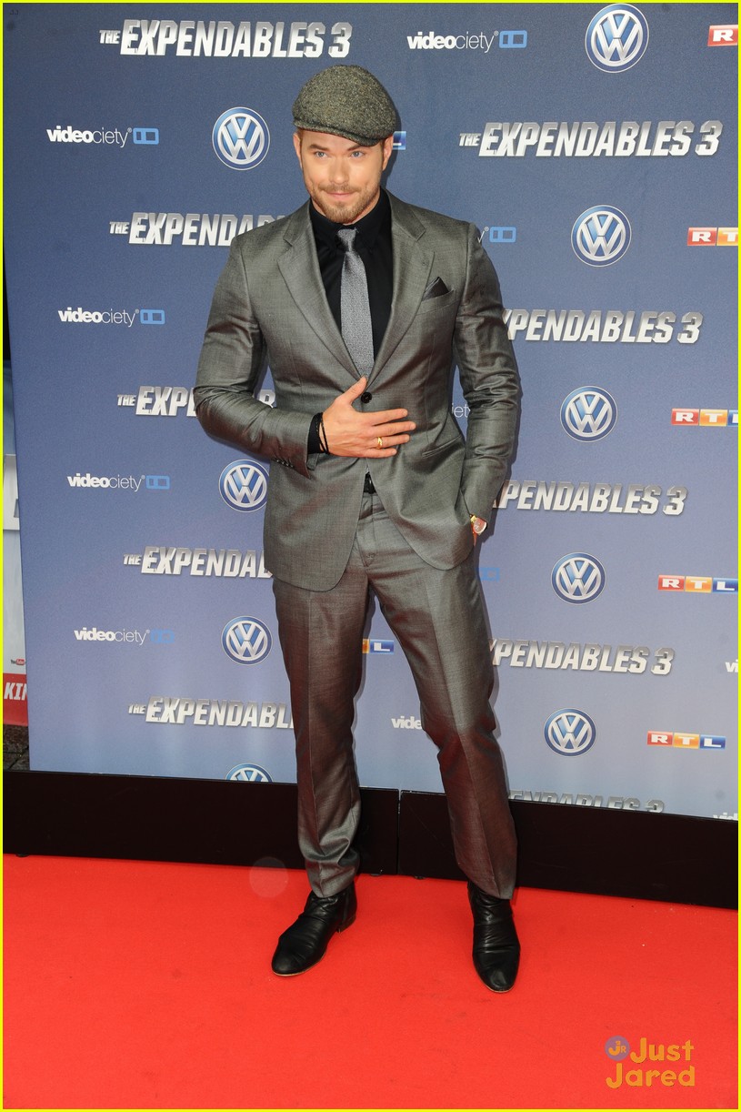 Kellan Lutz Keeps it Suave at 'The Expendables 3' German Premiere ...