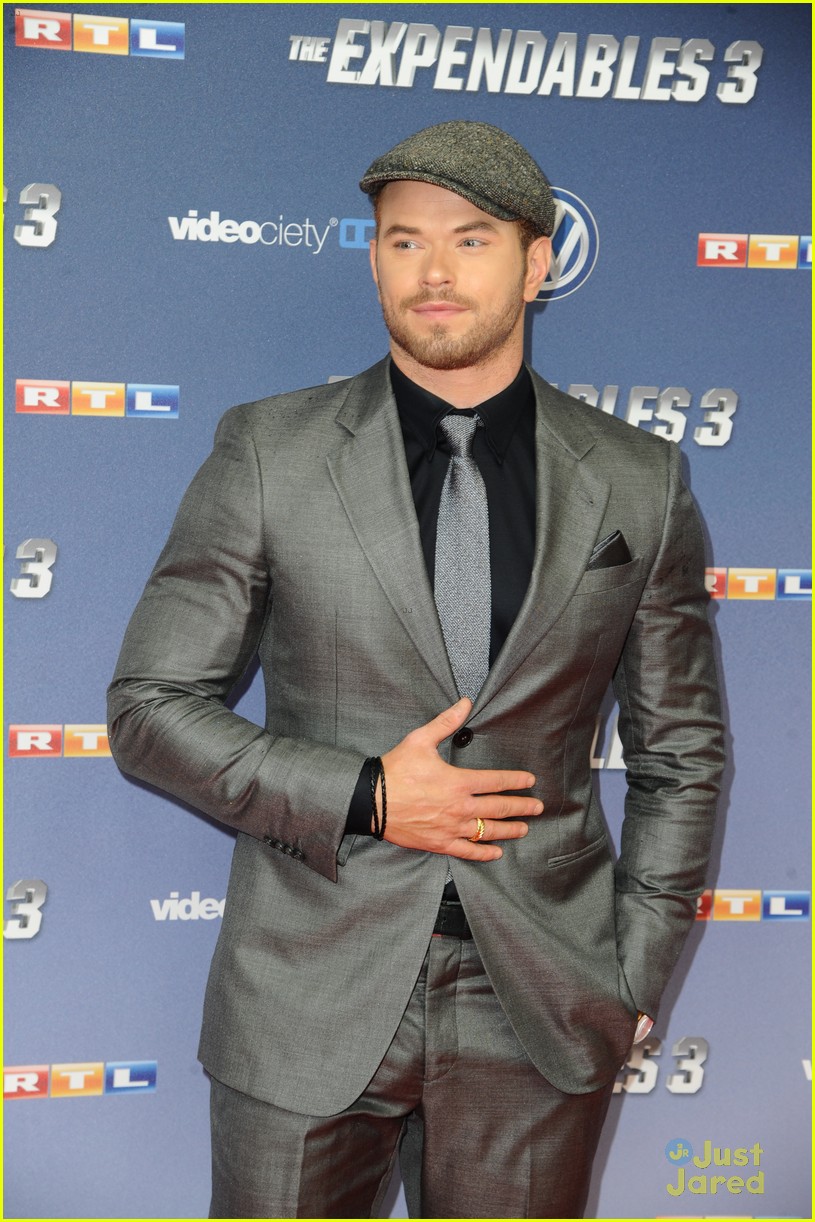 Kellan Lutz Keeps it Suave at 'The Expendables 3' German Premiere ...