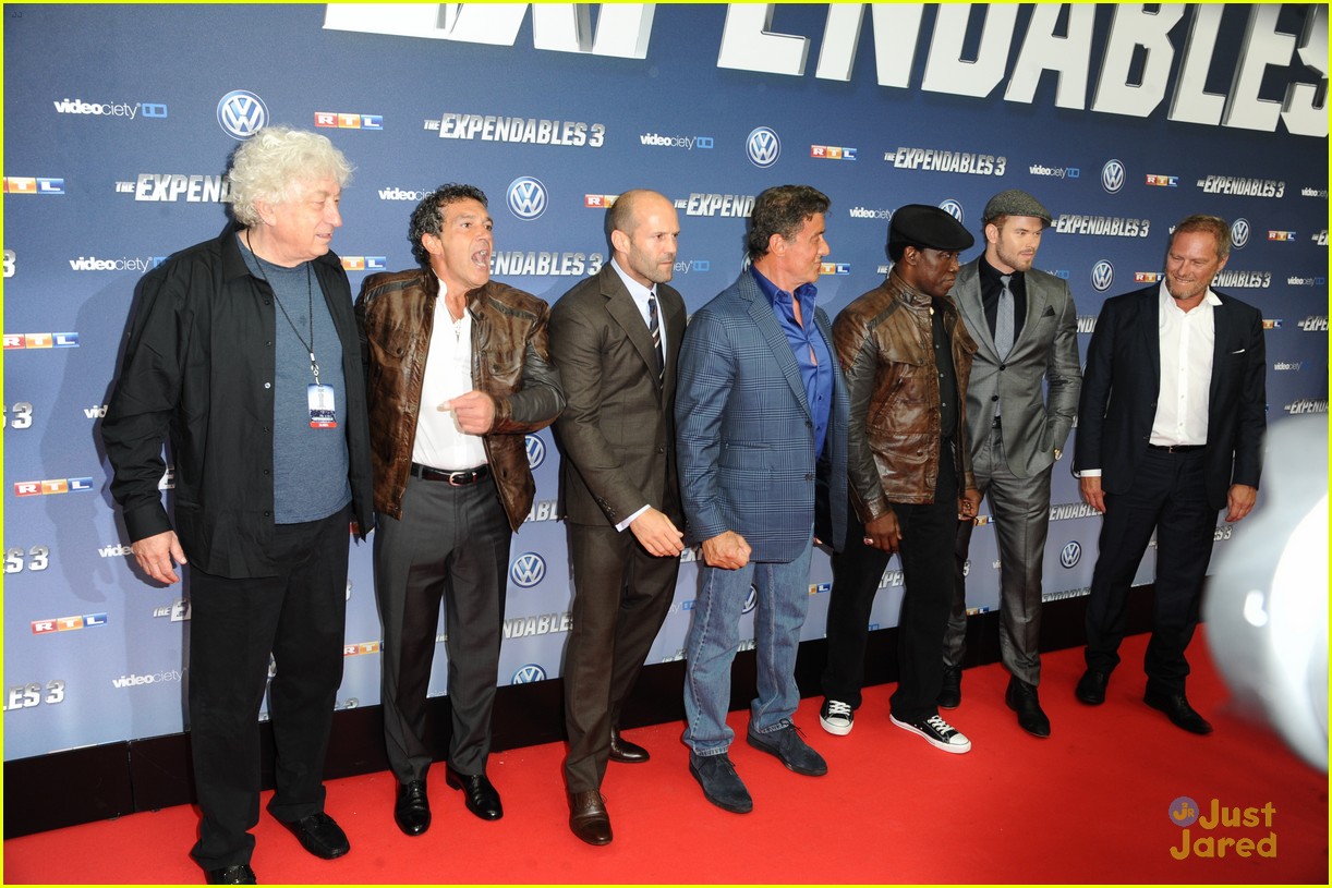 Kellan Lutz Keeps it Suave at 'The Expendables 3' German Premiere ...