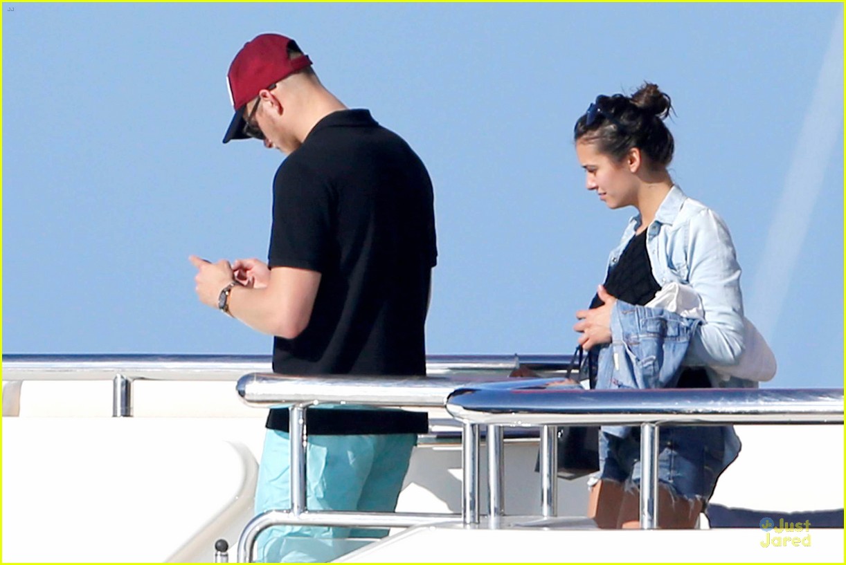 Nina Dobrev & Alexander Ludwig Relax on a Yacht in Ibiza | Photo 709779 ...