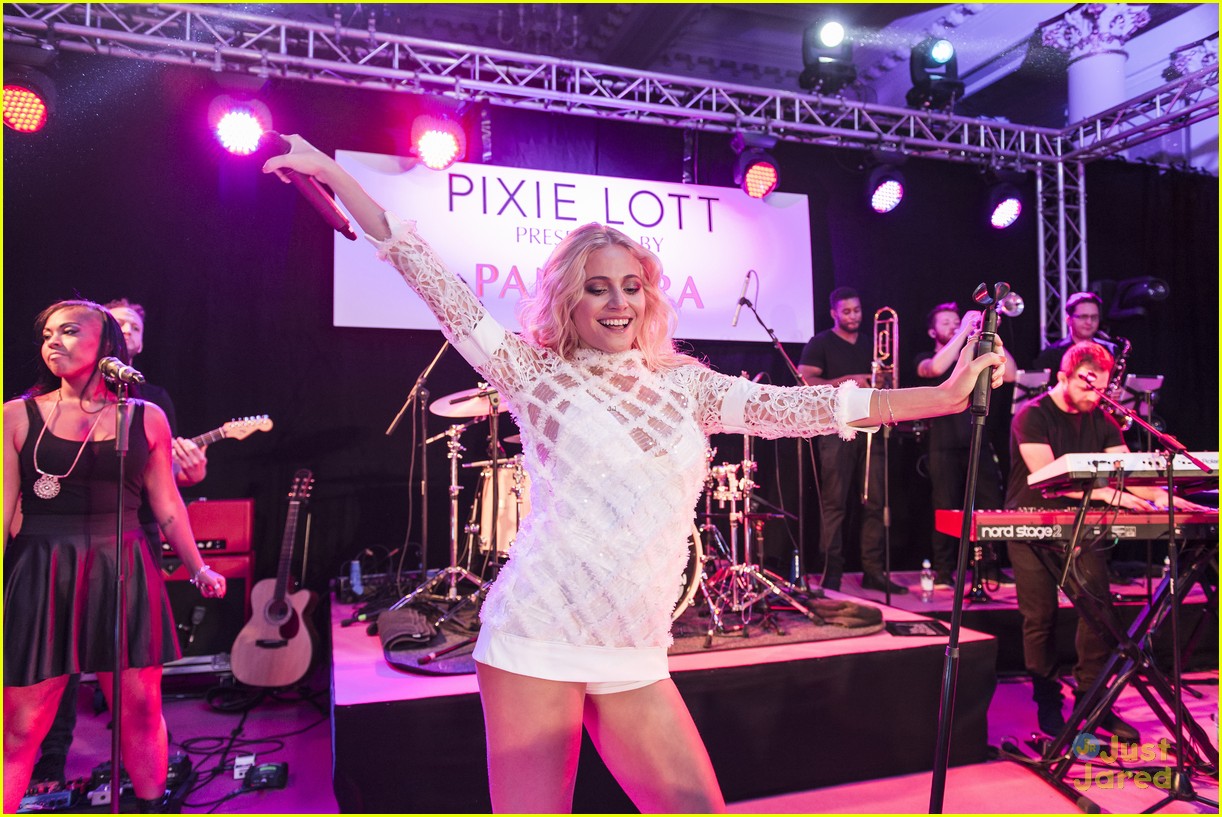 Full Sized Photo of pixie lott outfit switch album launch performance 20 | Pixie Lott Switches ...