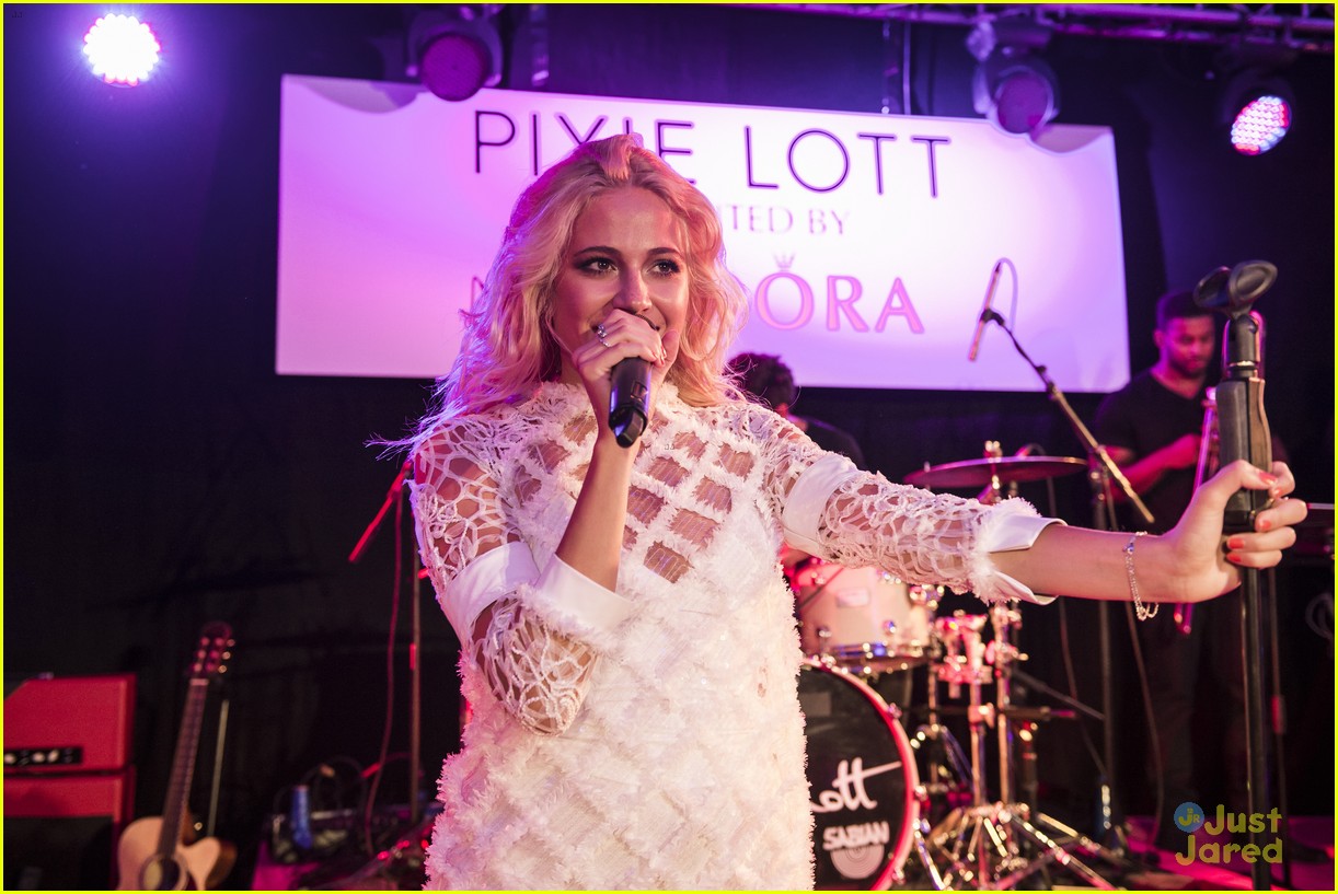 Pixie Lott Switches Up Her Oufit for Album Launch Party Performance ...