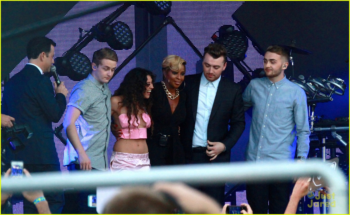 Sam Smith Sings 'Latch' Alongside Disclosure on 'Jimmy Kimmel Live ...