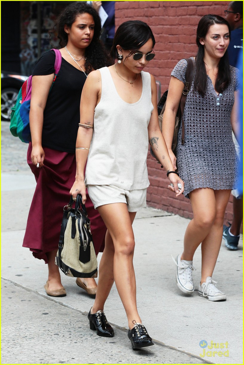 Zoe Kravitz: Jennifer Lawrence & Shailene Woodley are Both 'Very ...