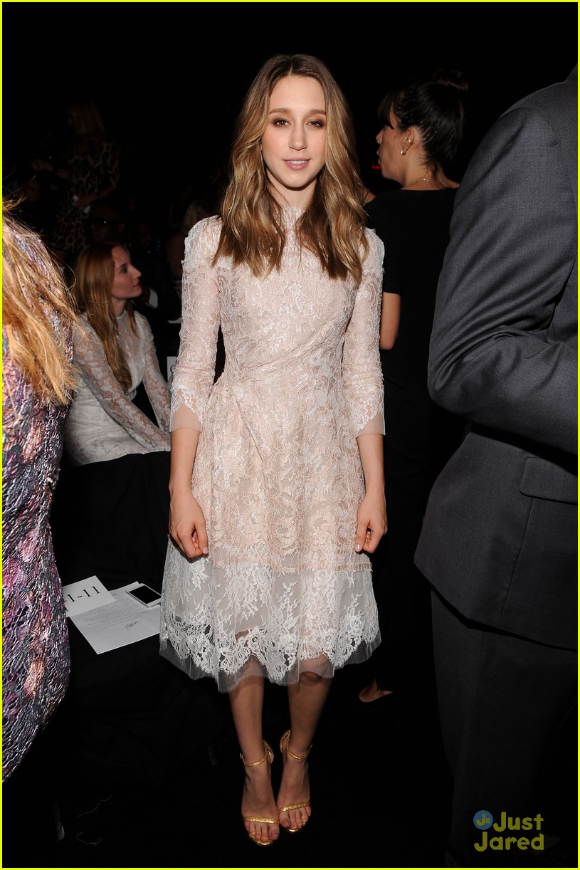 Sophia Bush & Jamie Chung Are Fashion Forward at the Monique Lhuillier ...