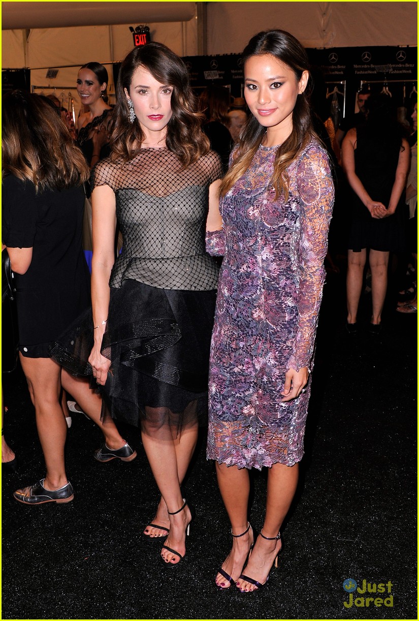 Sophia Bush & Jamie Chung Are Fashion Forward at the Monique Lhuillier ...