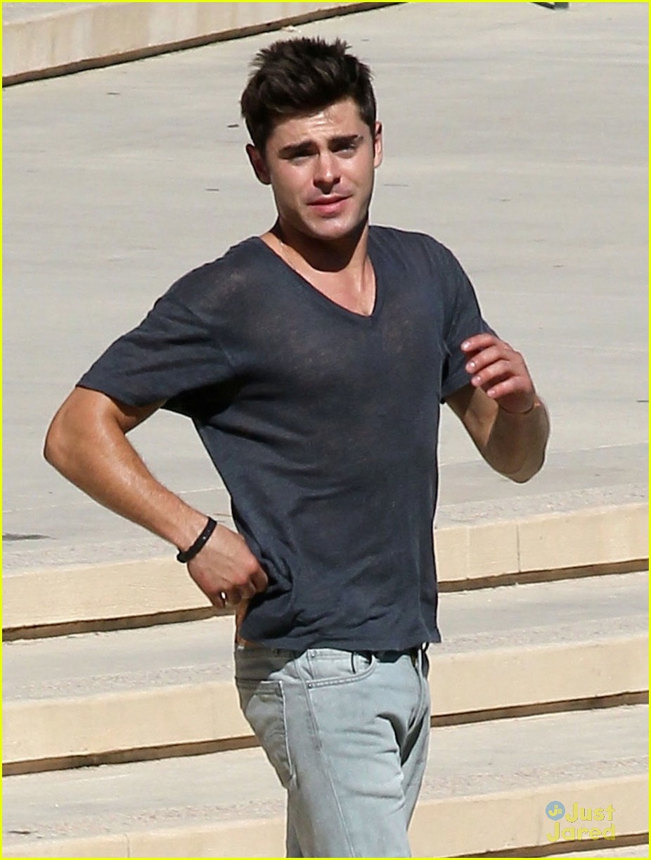 Zac Efron Waves to Cameras On the 'We Are Your Friends' Set! | Photo ...