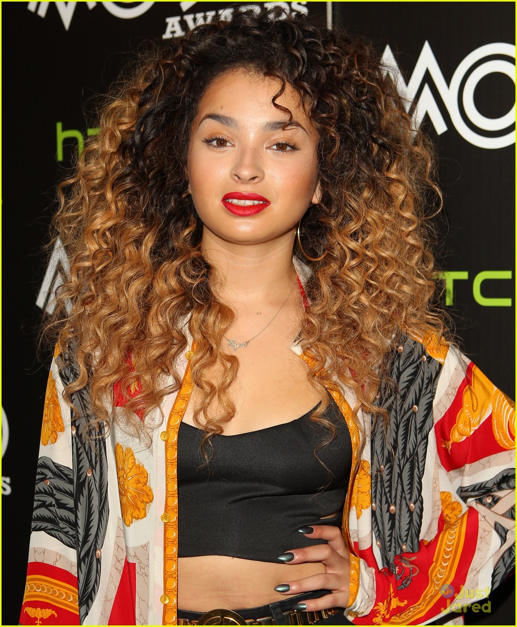 Full Sized Photo of ella eyre debut album feline pushed back 04 | Ella ...