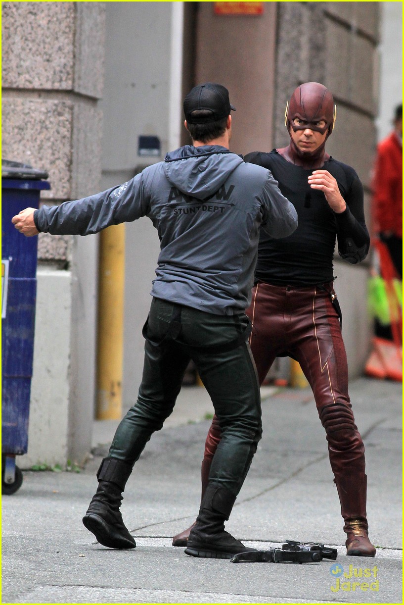 Grant Gustin & Stephen Amell Film 'The Flash' & 'Arrow' Crossover - See ...
