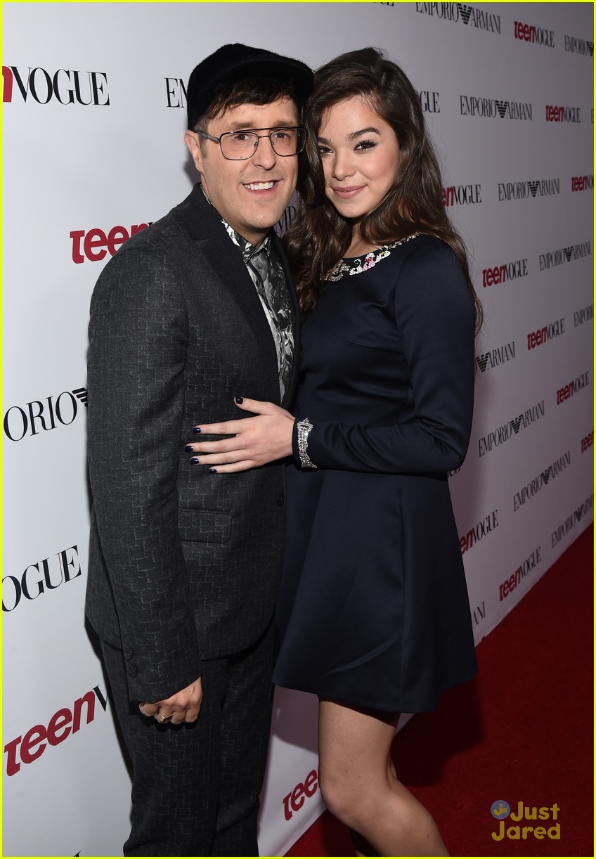 Hailee Steinfeld & Willow Shields Are Red Carpet Ready at Teen Vogue's ...