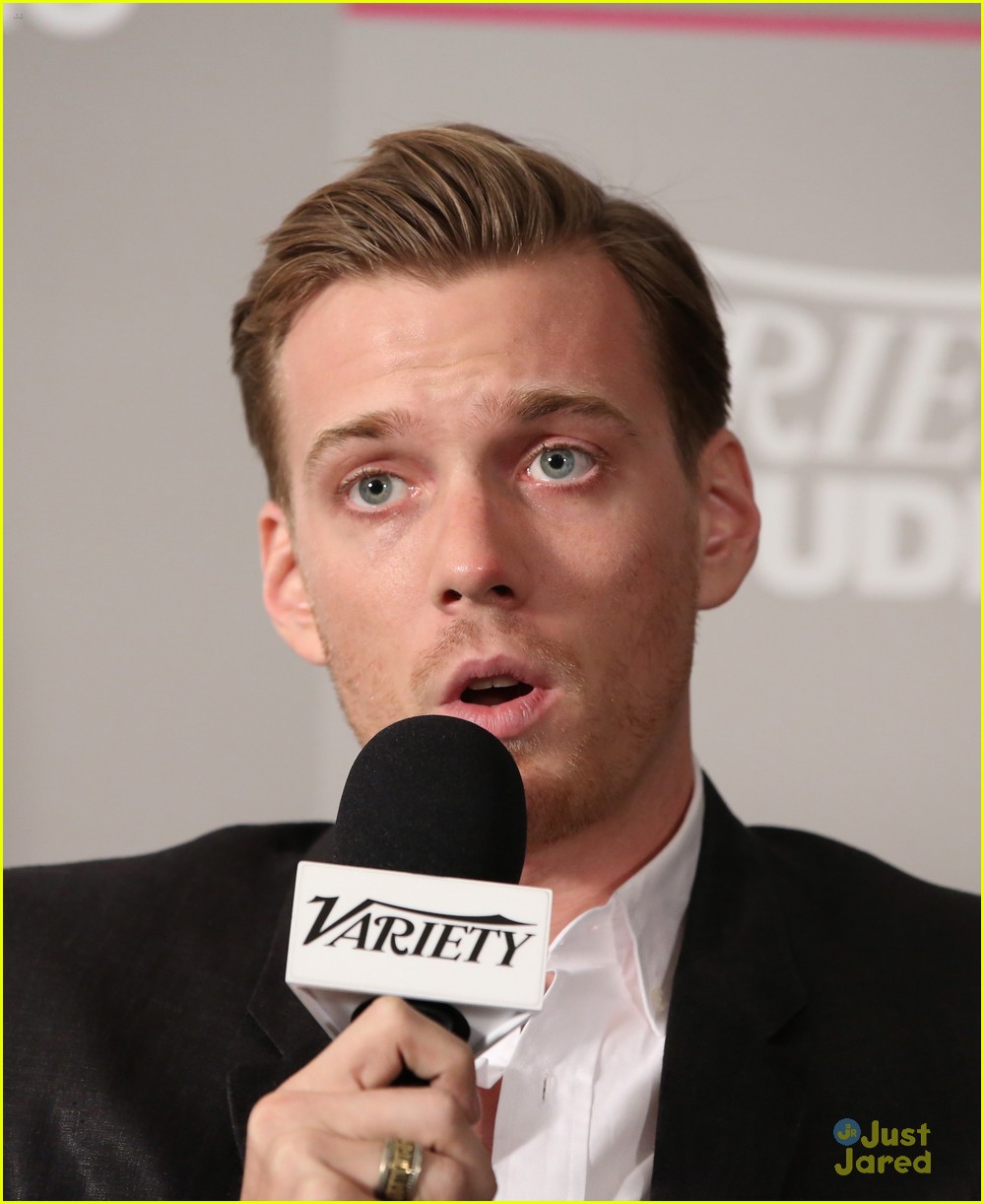 Brett Davern & Jake Abel Bring 'Love & Mercy' To TIFF 2014 | Photo ...