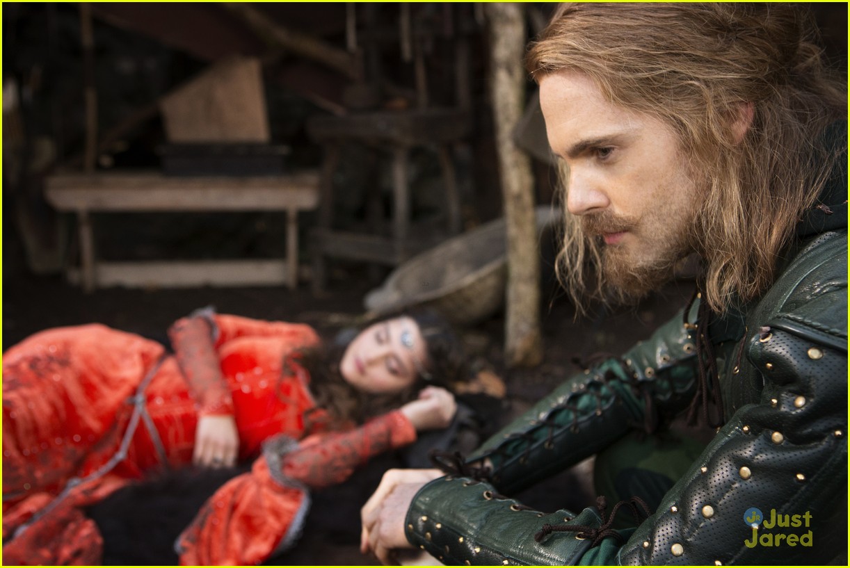 Jenna Coleman Shows Robin Hood She's No Damsel In Distress In New ...