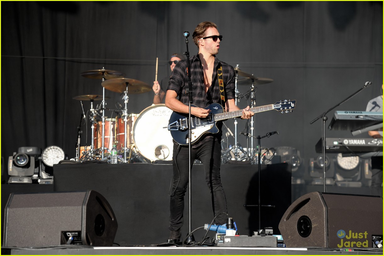 Lawson Rocks Out at Fusion Festival! | Photo 712933 - Photo Gallery ...