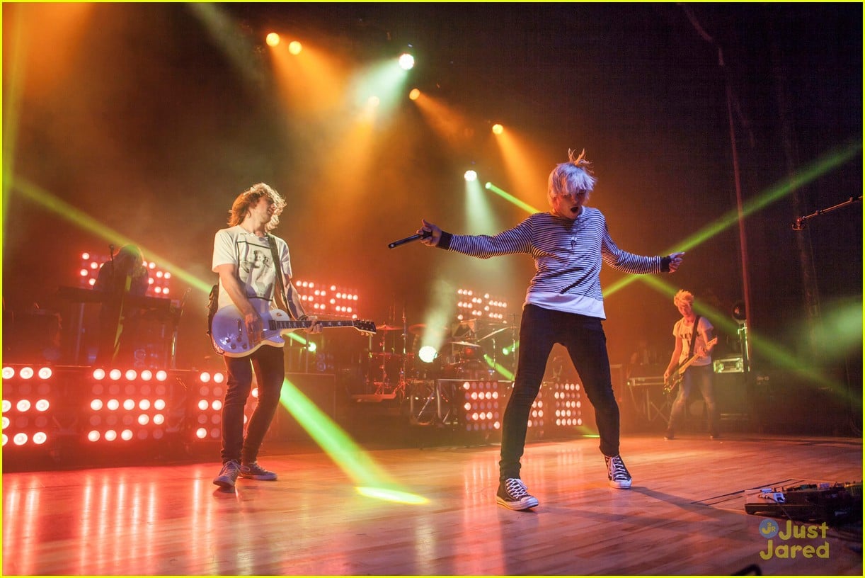 R5 Rocks Out at the Royal Oak Music Theatre in Detroit! | Photo 721669 ...