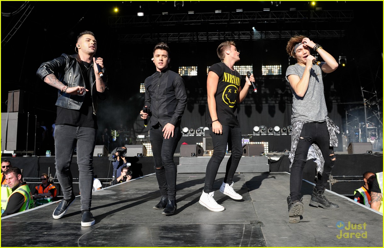 Union J's JJ Hamblett Jumps Off Stage at Fusion Festival 2014! | Photo ...