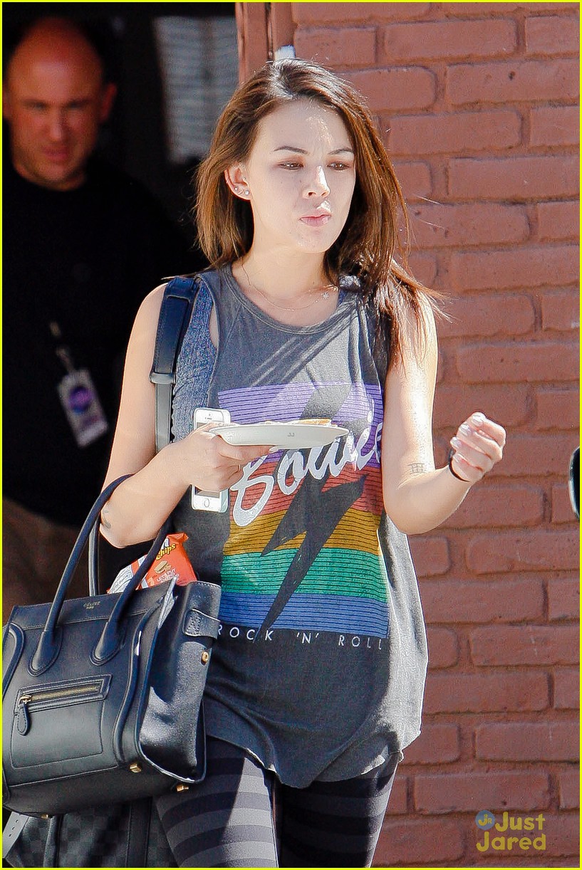 Val Chmerkovskiy Hugs It Out With A Fan After DWTS Practice with Janel ...