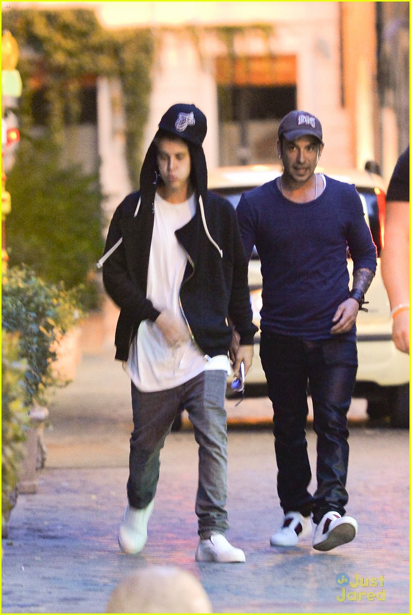 Justin Bieber & Dad Jeremy Become Tourists In Rome | Photo 727474 ...