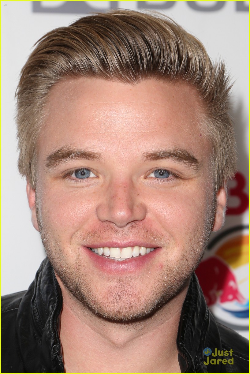 Brett Davern Checks Out 'On Any Sunday' Screening | Photo 733759 ...