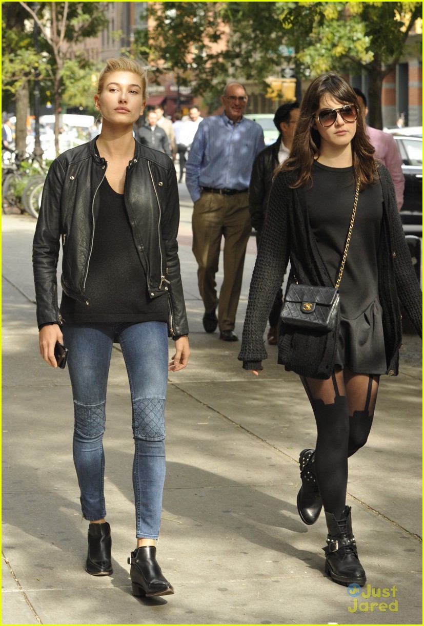 Hailey Baldwin Doesn't Have a Halloween Costume Yet! | Photo 735534 ...