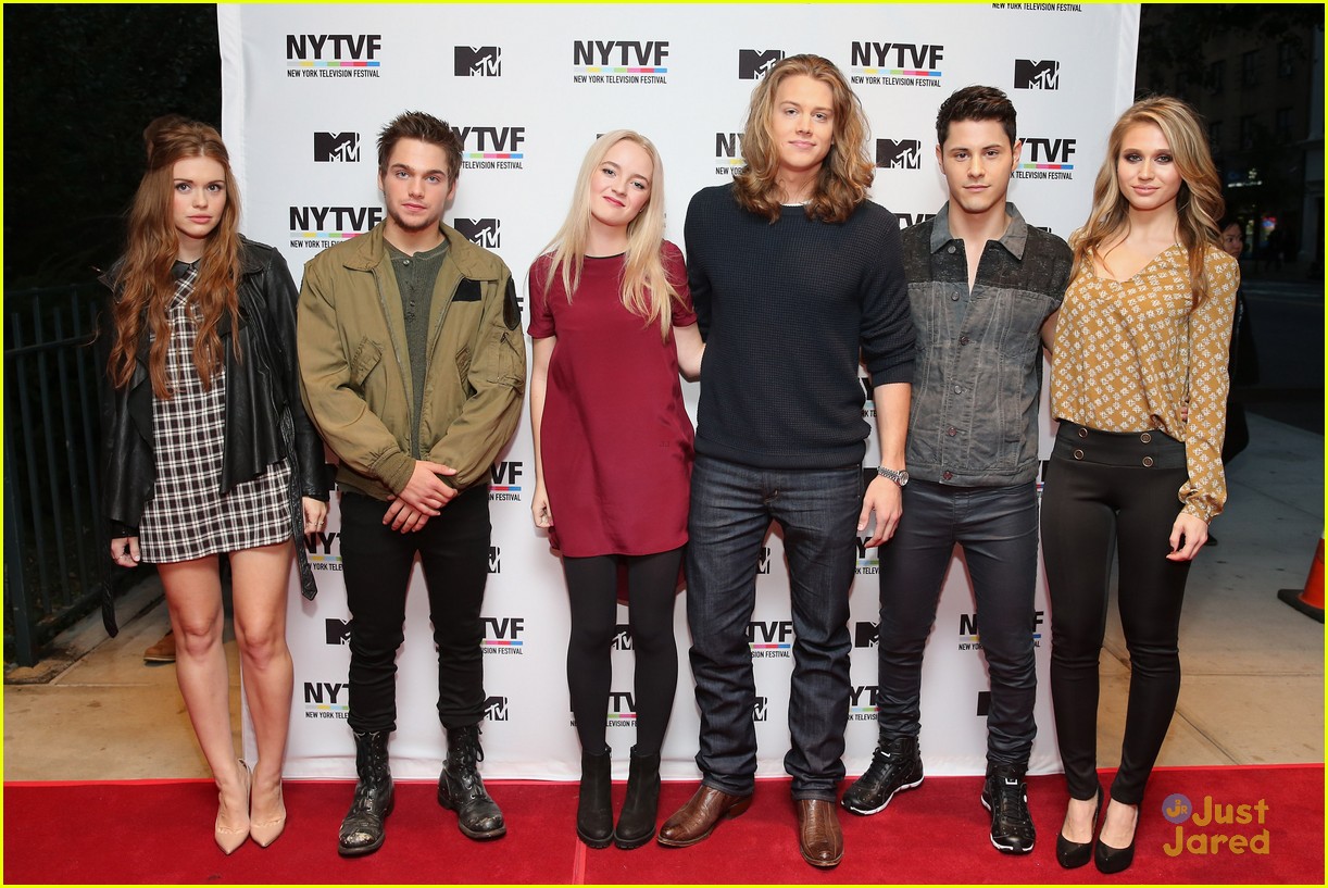 Crash Finding Carter