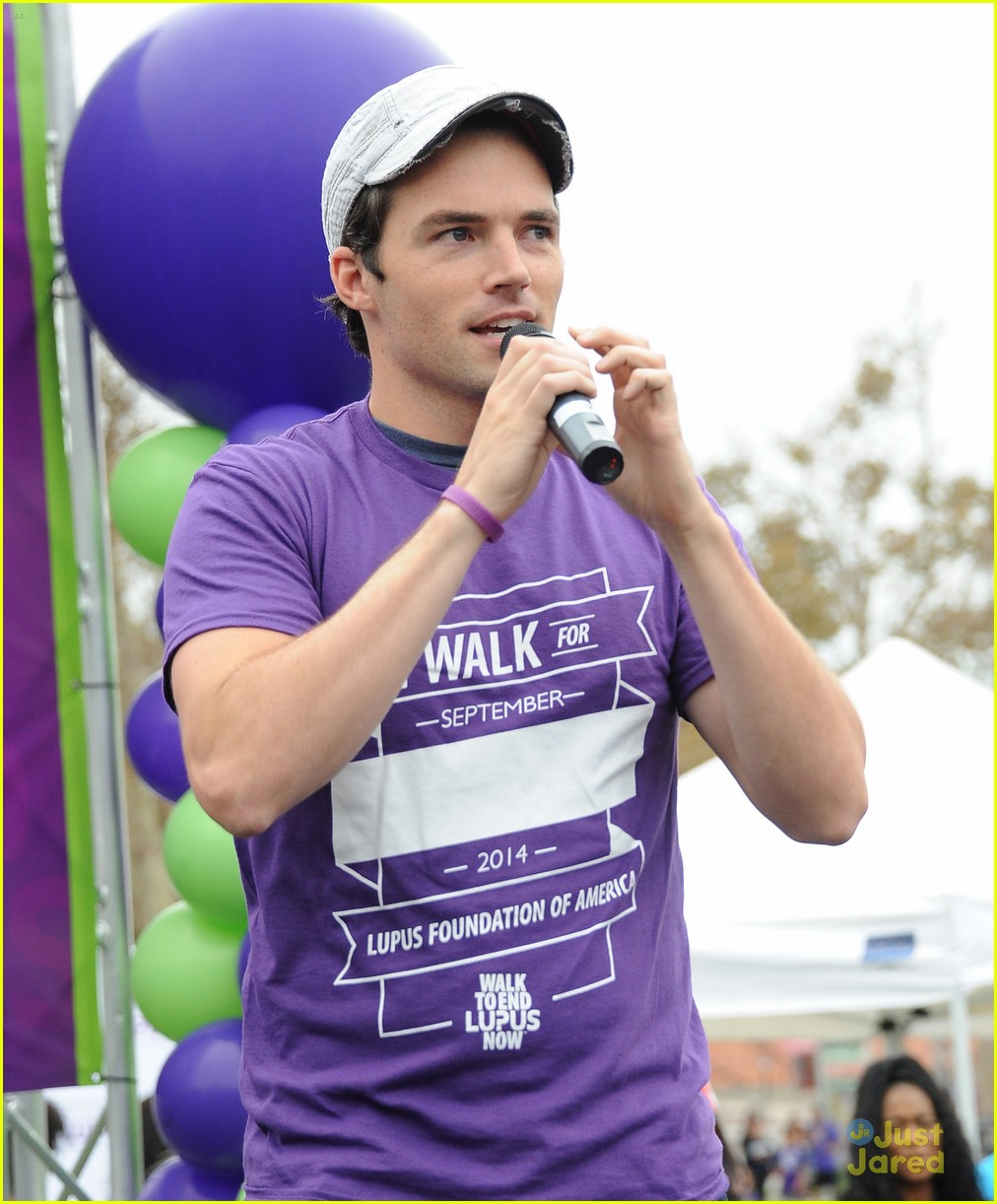 Ian Harding Recognized At Lupus Foundation Evening Of Hope Gala | Photo ...