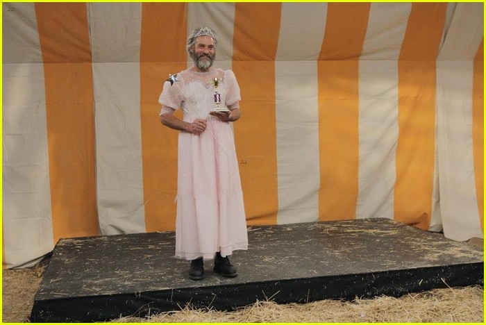 Full Sized Photo of i didnt do it pumpkin fight stills 08 | Logan ...