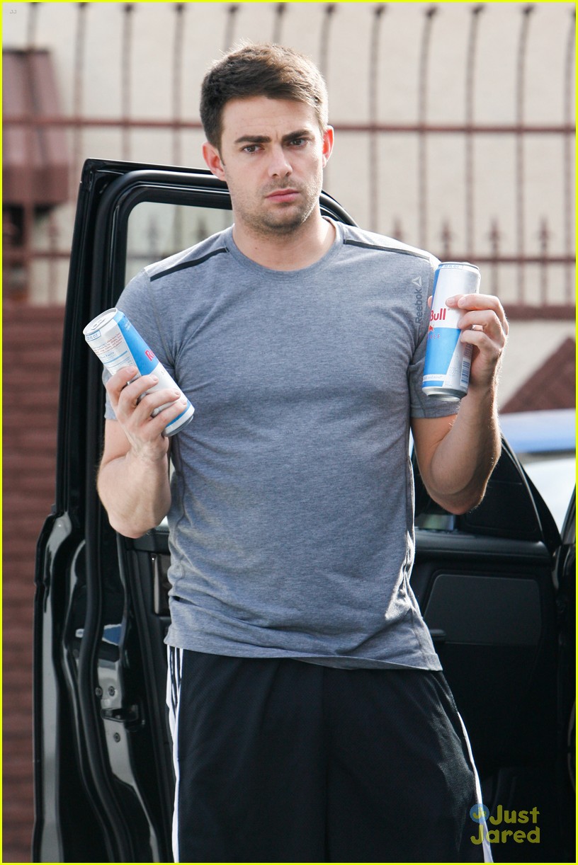 Jonathan Bennett & Peta Murgatroyd Had A 'Lady & The Tramp' Moment & It ...