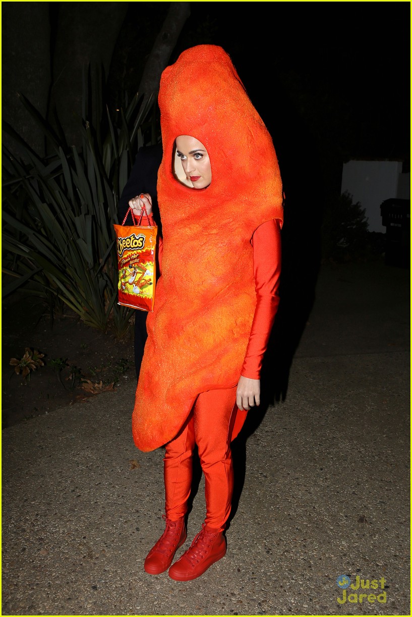 Full Sized Photo of katy perry turns into a flaming hot cheeto for ...