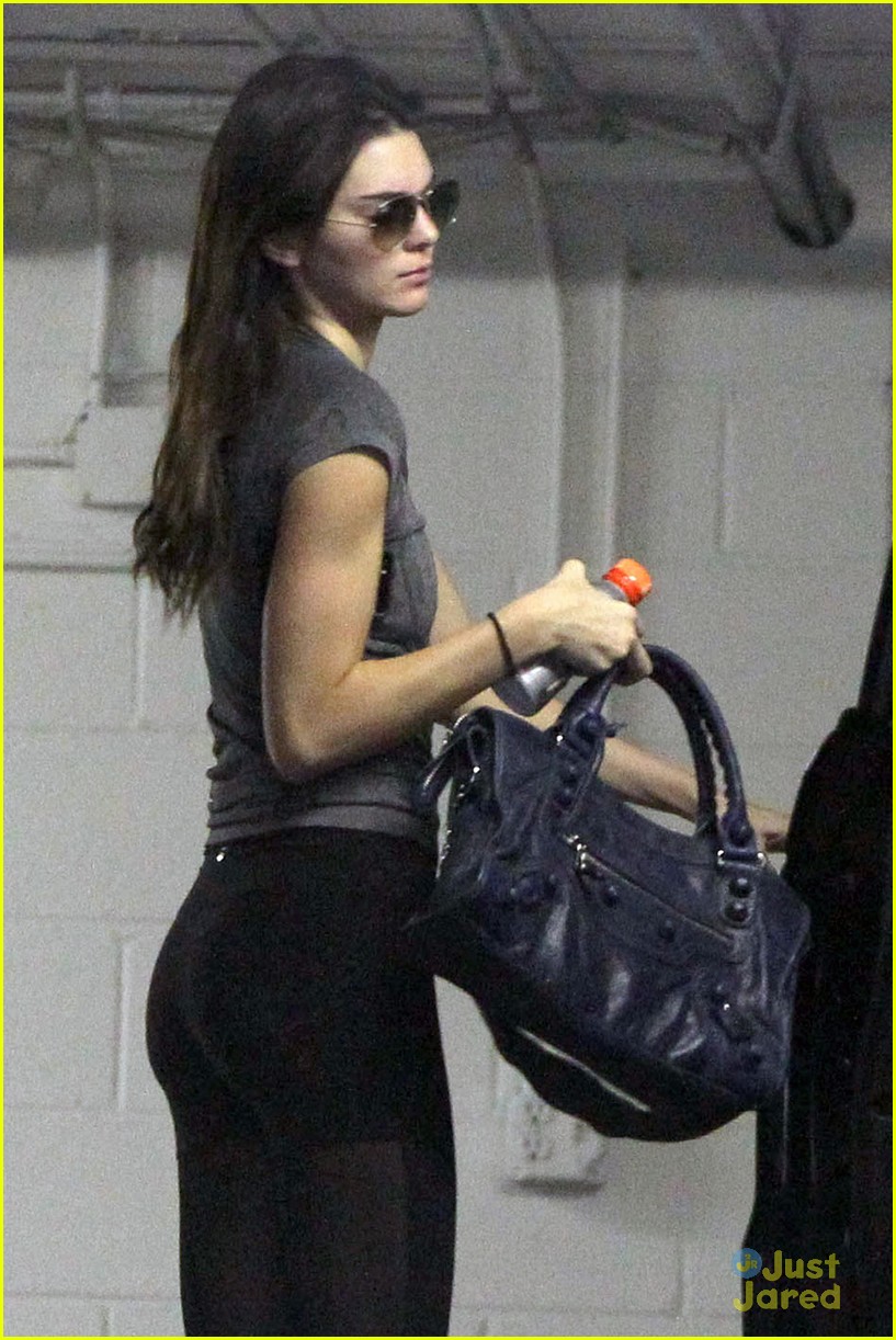 Kendall Jenner is Missing Sister Kylie! | Photo 728427 - Photo Gallery ...