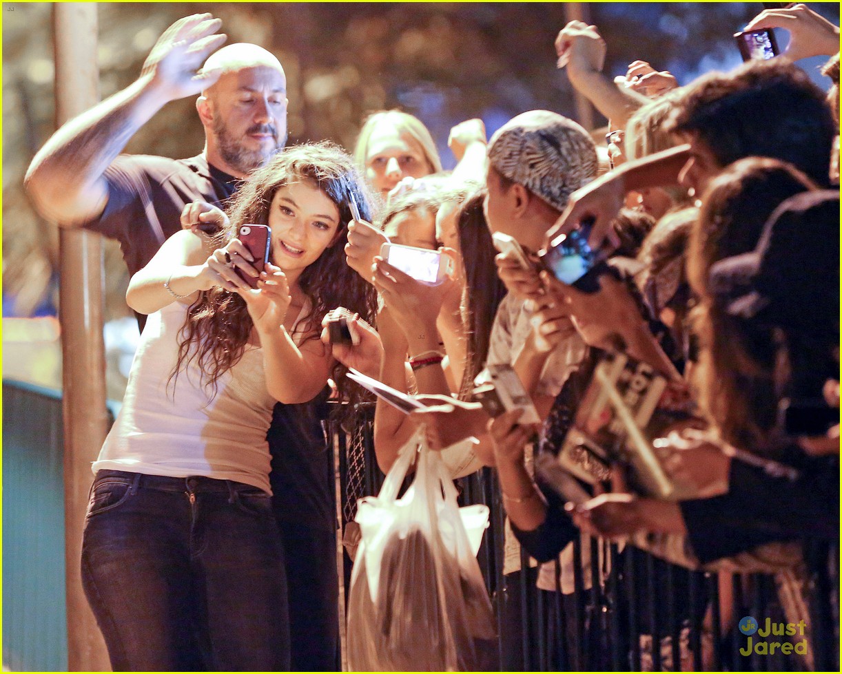 Lorde Makes Time For Fans After Sold-Out Concert at Greek Theatre ...