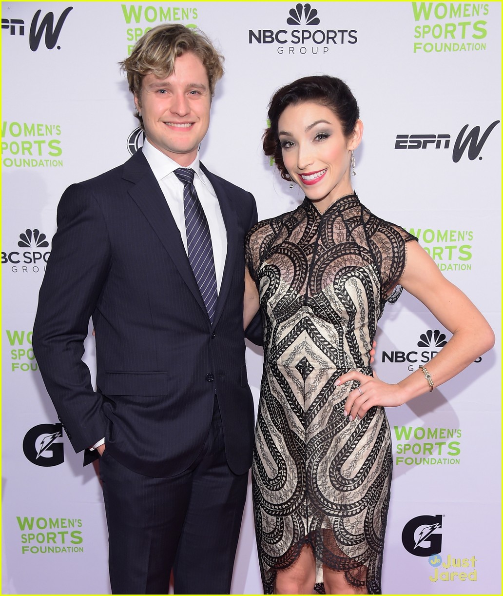 Meryl Davis Honored As Sportswoman Of The Year at Salute To Women ...