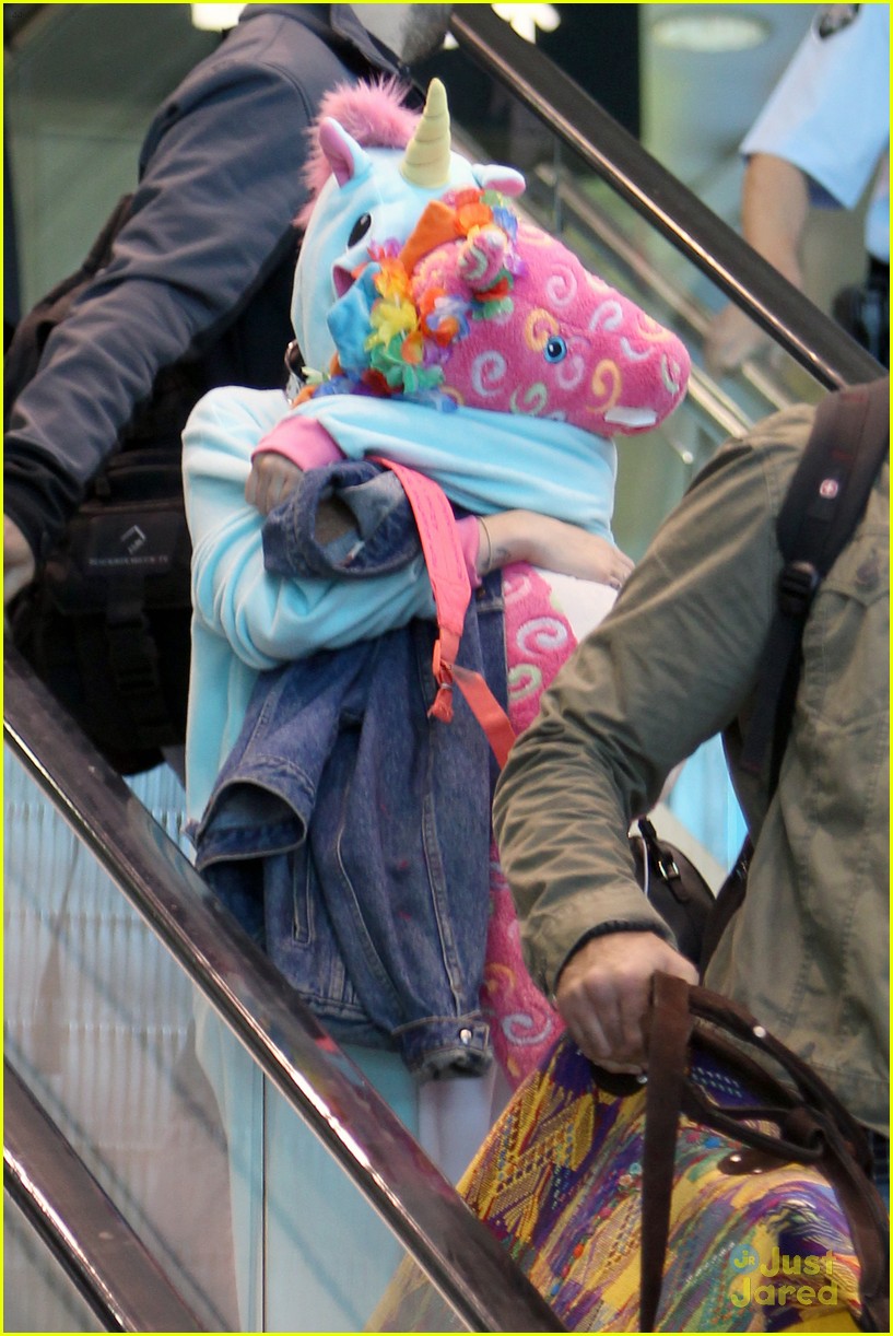 Only Miley Cyrus Can Pull Off Wearing a Unicorn Onesie | Photo 734049 ...