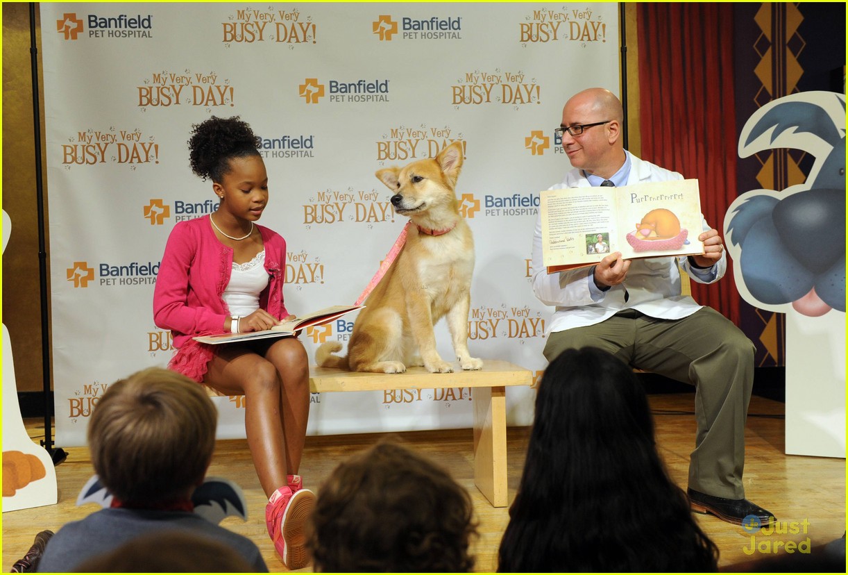 Quvenzhane Wallis Reads 'My Very, Very Busy Day' At Children's Museum ...