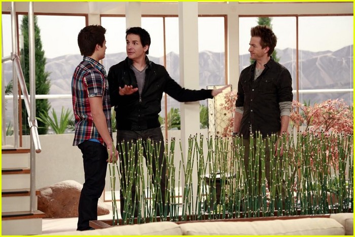 It's Brother Versus Brother On 'Lab Rats' Tonight! | Photo 732331 ...