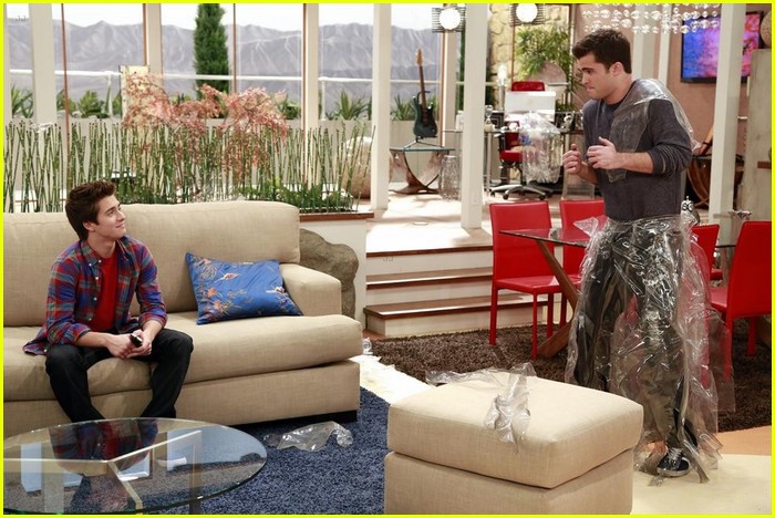 It's Brother Versus Brother On 'Lab Rats' Tonight! | Photo 732338 ...