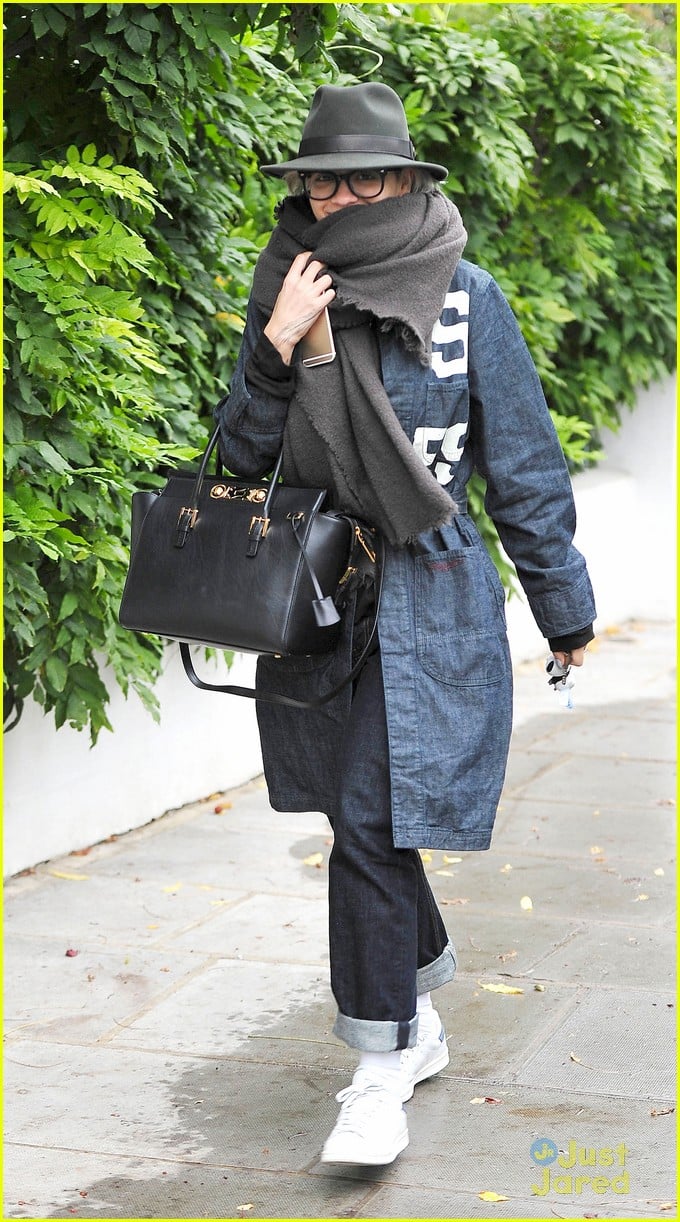 Rita Ora Shows Her Mickey Mouse Spirit During Date With Ricky Hilfiger ...