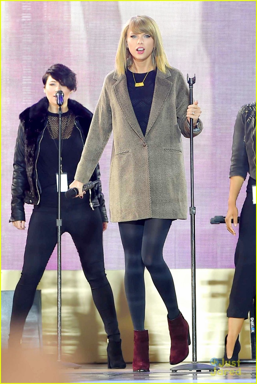 Taylor Swift Performs on 'Good Morning America' & Teases a '1989' Tour ...