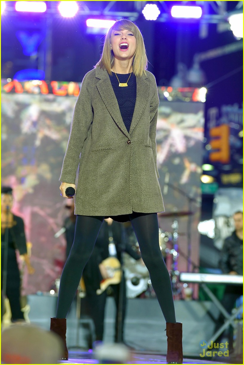 Taylor Swift Performs on 'Good Morning America' & Teases a '1989' Tour ...