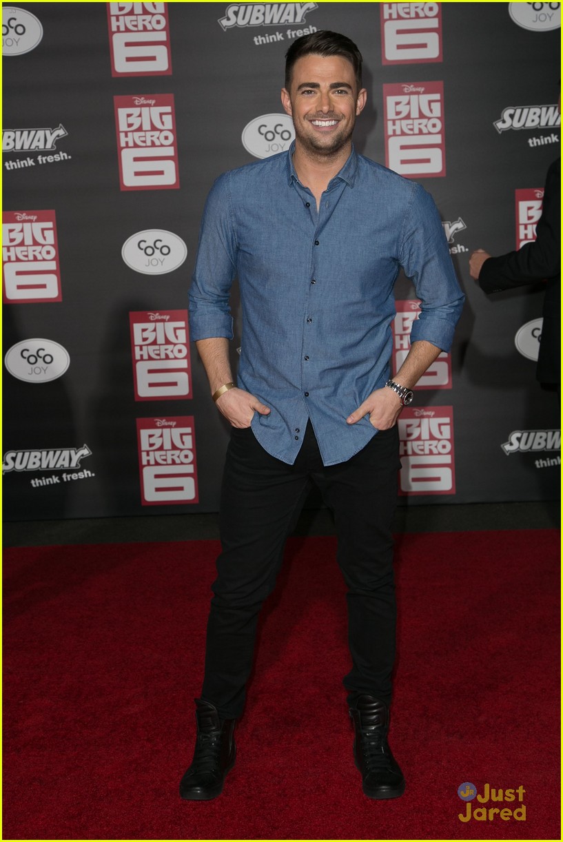 Hayden Byerly & Jonathan Bennett Check Out The Superheroes of 'Big Hero ...