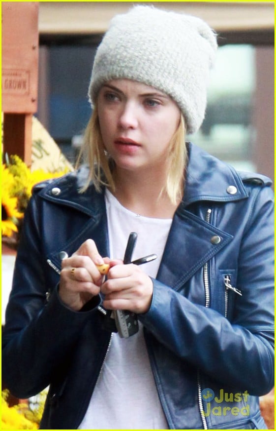 Ashley Benson Buys Flowers For Friend's Birthday | Photo 741621 - Photo ...