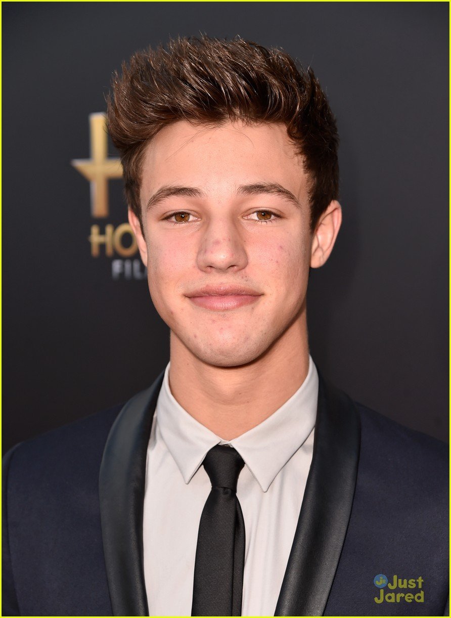 Cameron Dallas Hits Up The Hollywood Film Awards 2014 | Photo 742842 ...