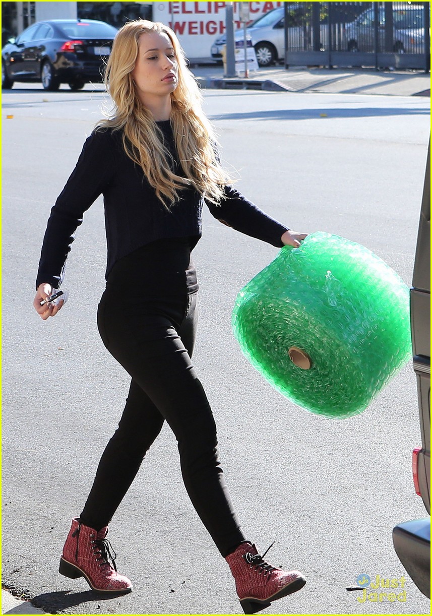 Full Sized Photo of iggy azalea dance nick young public storage 15 ...